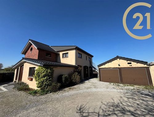 Huis te koop in Grand-Manil € 520.000 (LAHO6) - Century 21 Immo Demeuse ...