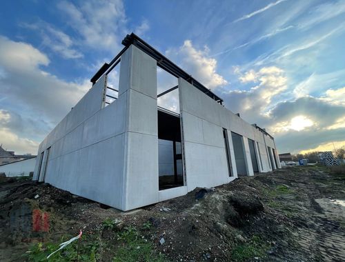 Bedrijfsvastgoed te koop in Meulebeke € 342.950 (LJMQF) | Zimmo